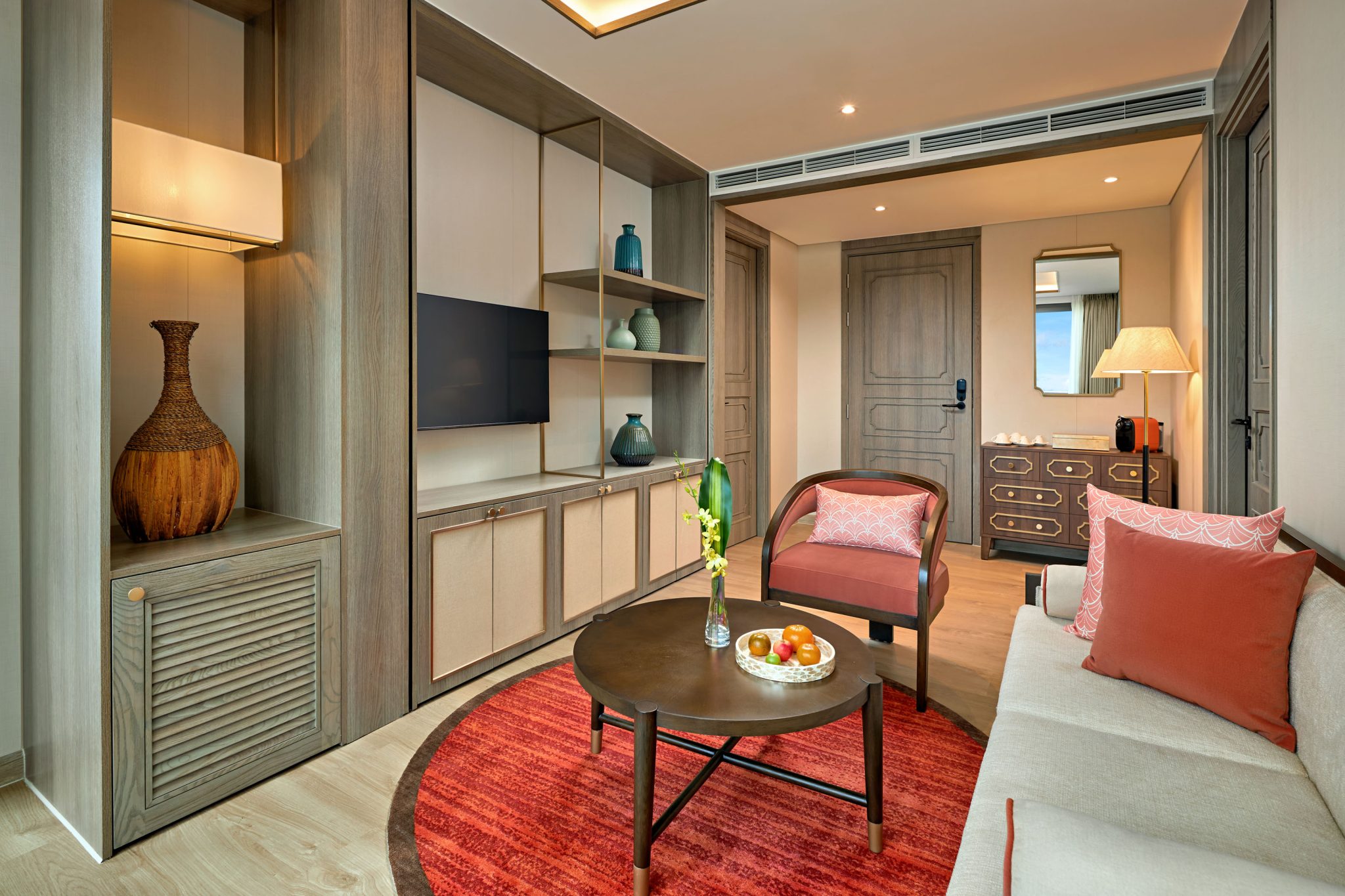 Prestige Suite Discovery – Lotus Cruises